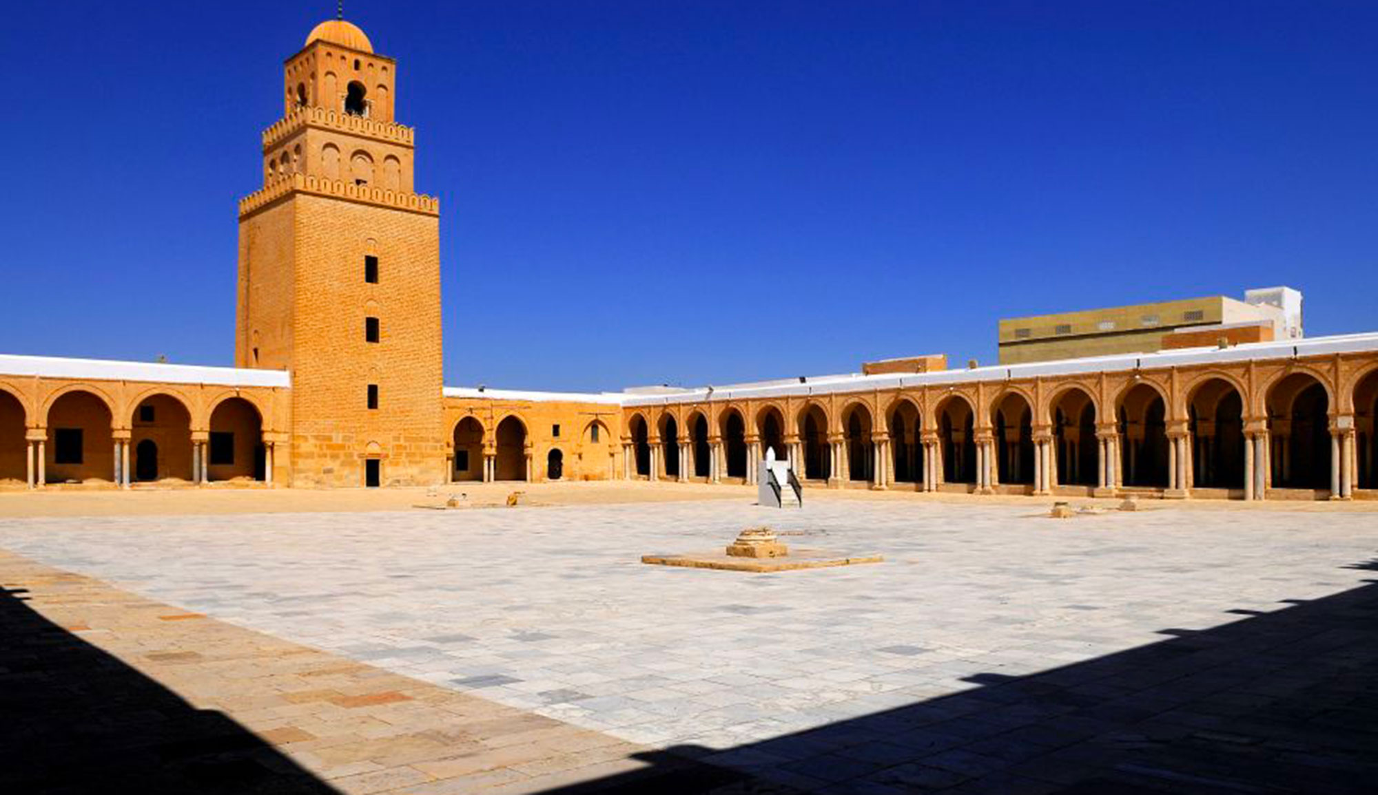 Circuit Tunisie 2025 : Visite Kairouan & Mosquée d'Okba Ibn Nafa